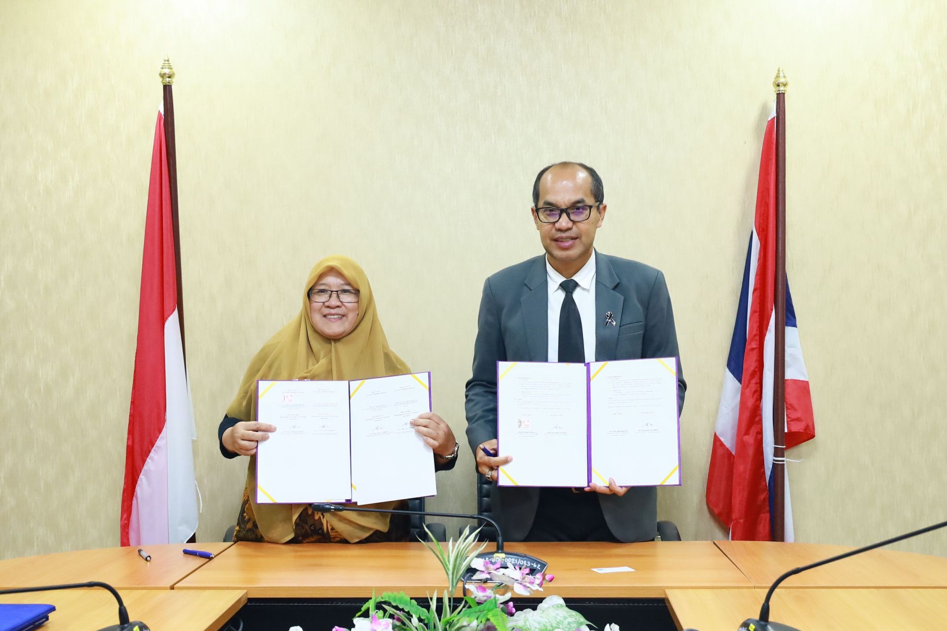 FPTI UPI dan RMUTT Thailand Resmi Menandatangani MoA dan IA Perkuat ...